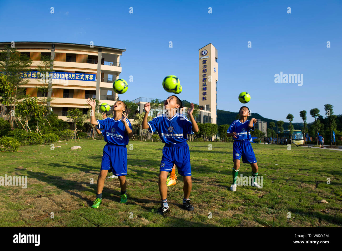 Football practice skills hi-res stock photography and images - Alamy