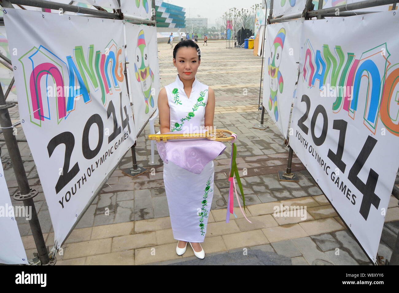 Olympic games hostess olympics hi-res stock photography and images - Alamy
