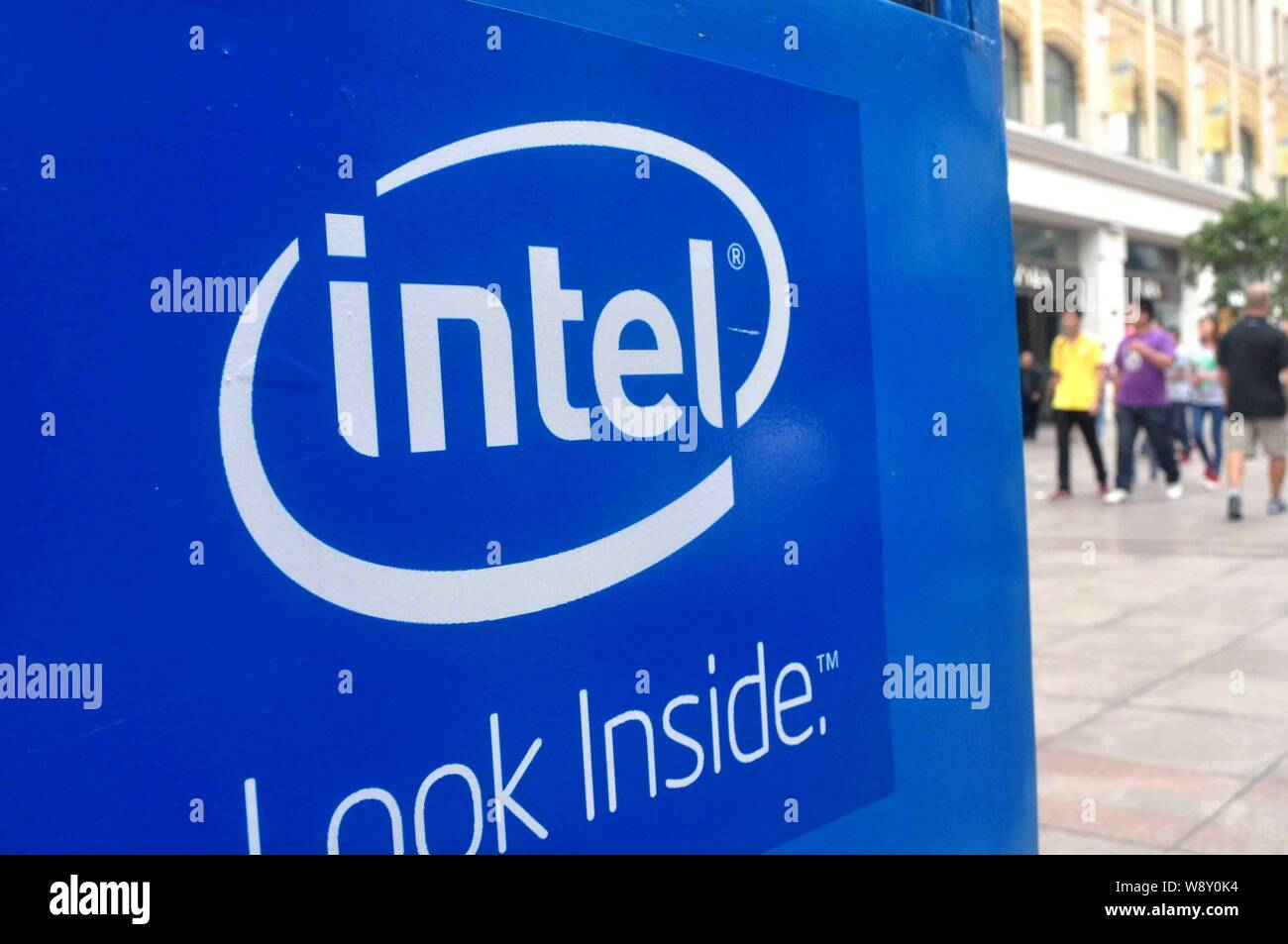 Chipmaker hi-res stock photography and images - Alamy