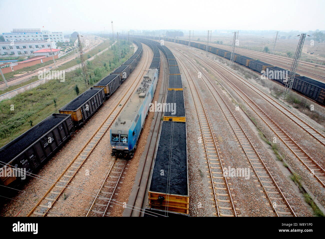Daqin railway hi-res stock photography and images - Alamy