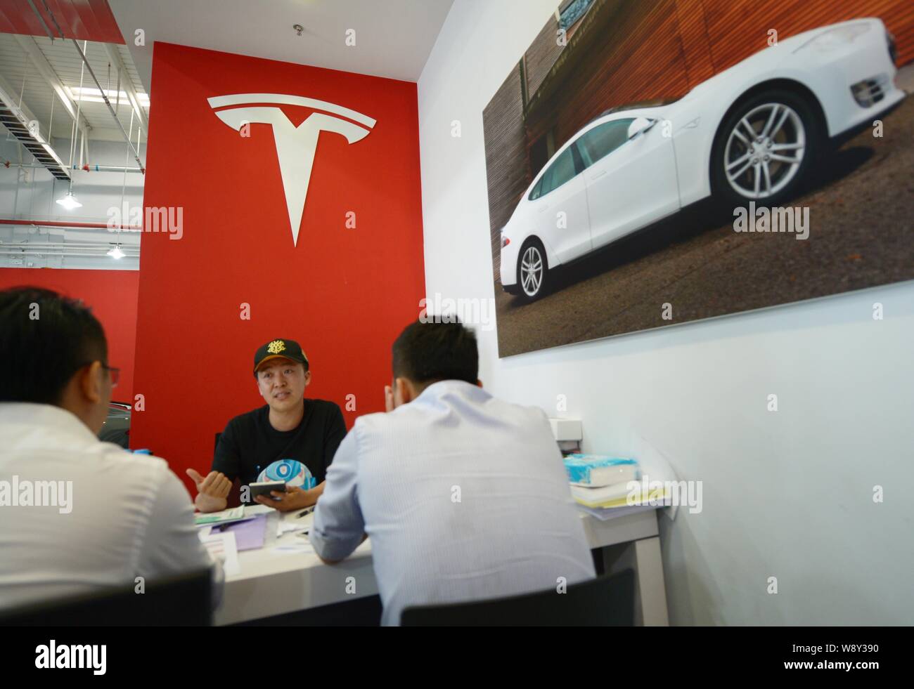 Smashed tesla hi-res stock photography and images - Alamy