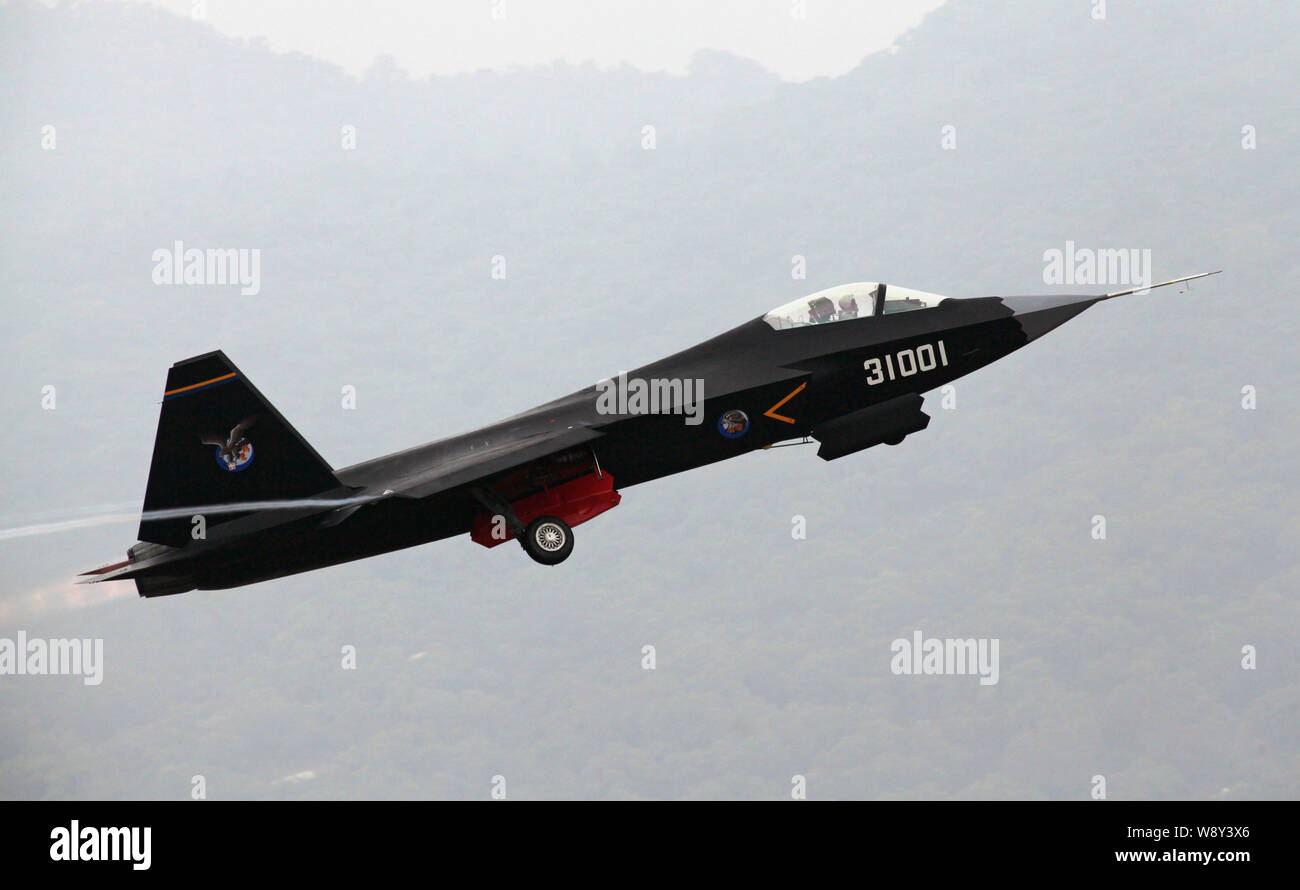 J 31 fighter jet hi-res stock photography and images - Alamy