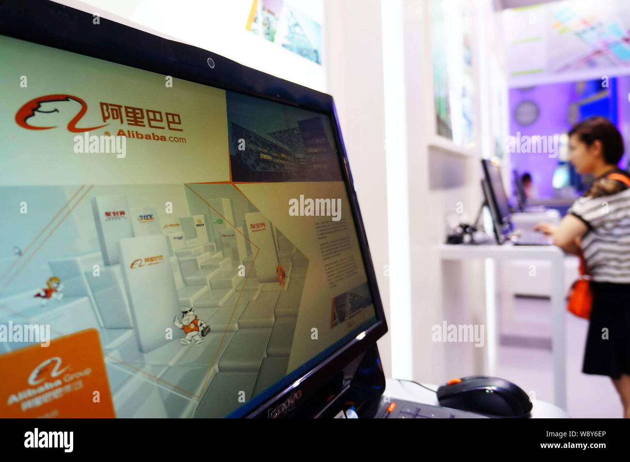 Stand rep hi-res stock photography and images - Alamy