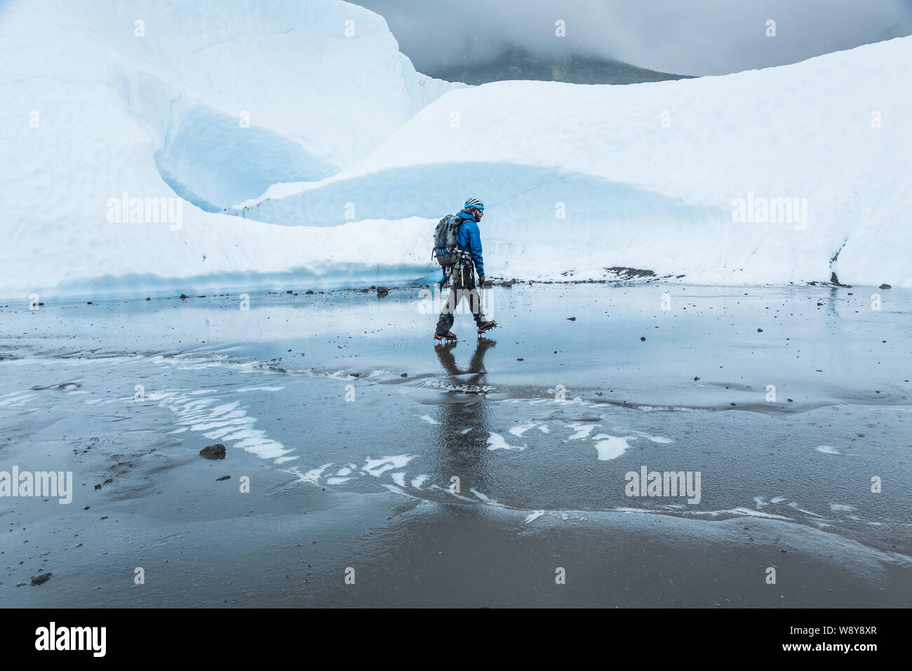 Climb across crevasse hi-res stock photography and images - Alamy