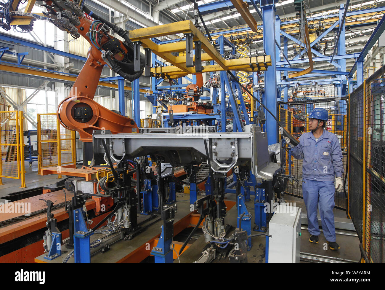 Lifan assembly line hi-res stock photography and images - Alamy