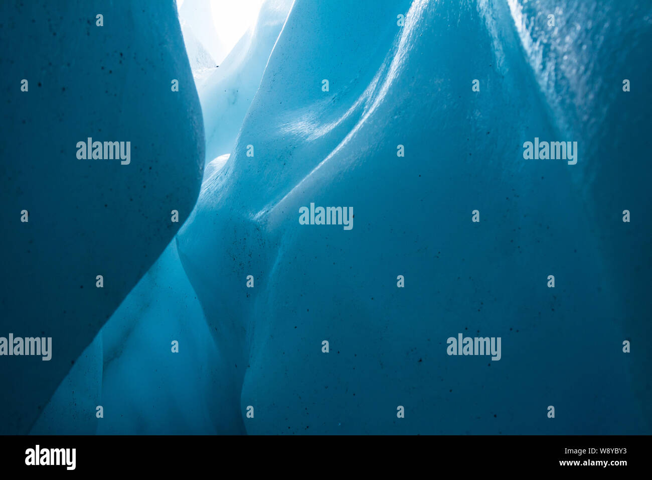 Ice cliff detail hi-res stock photography and images - Alamy