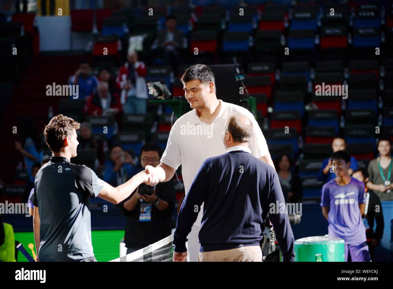 Yao ming china men hi-res stock photography and images - Alamy