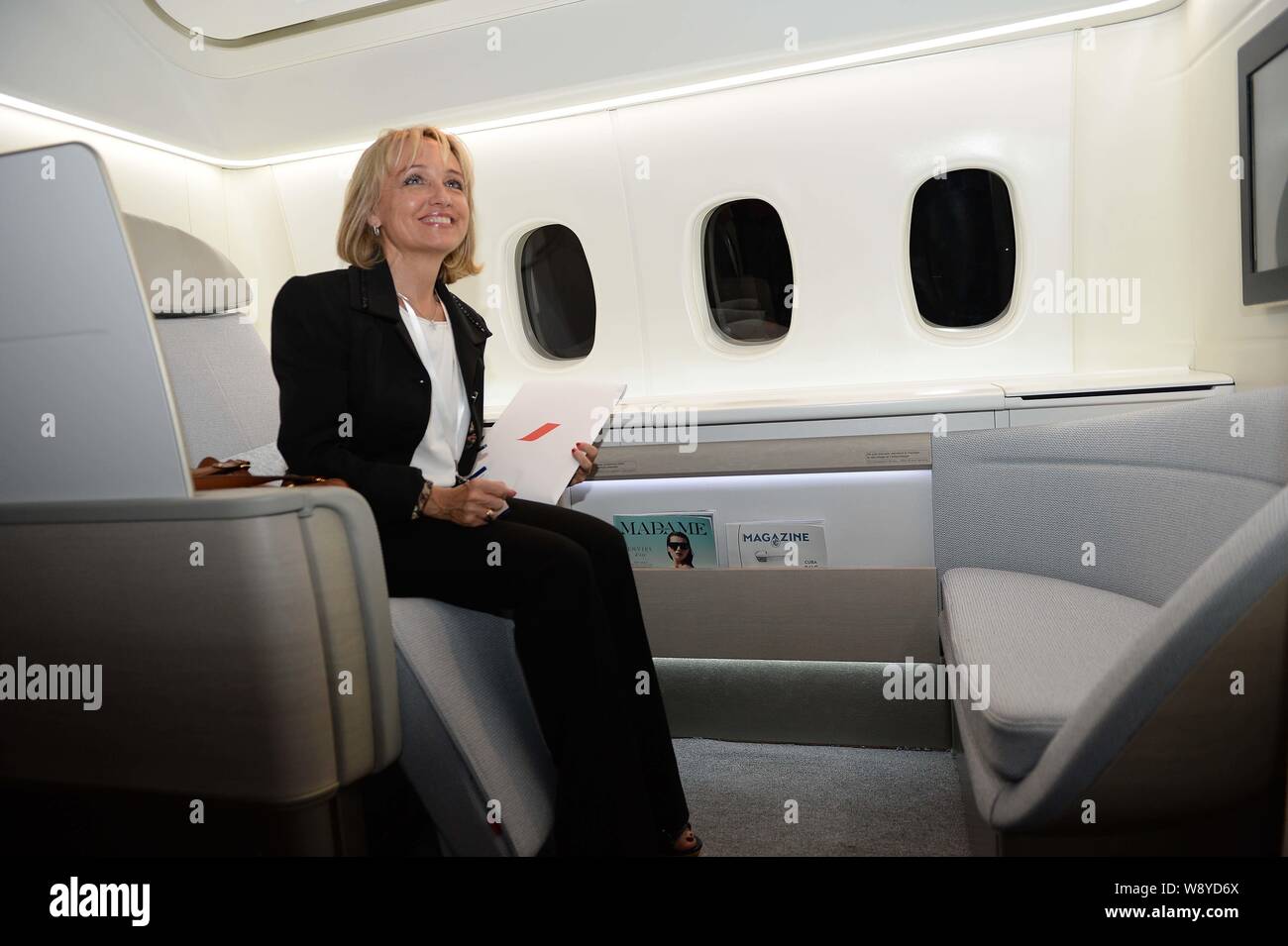 A foreign visitor experiences at the new first-class section unveiled ...