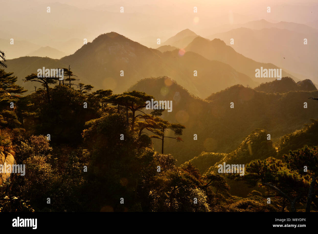 Mount sanqingshan national park hi-res stock photography and images - Alamy