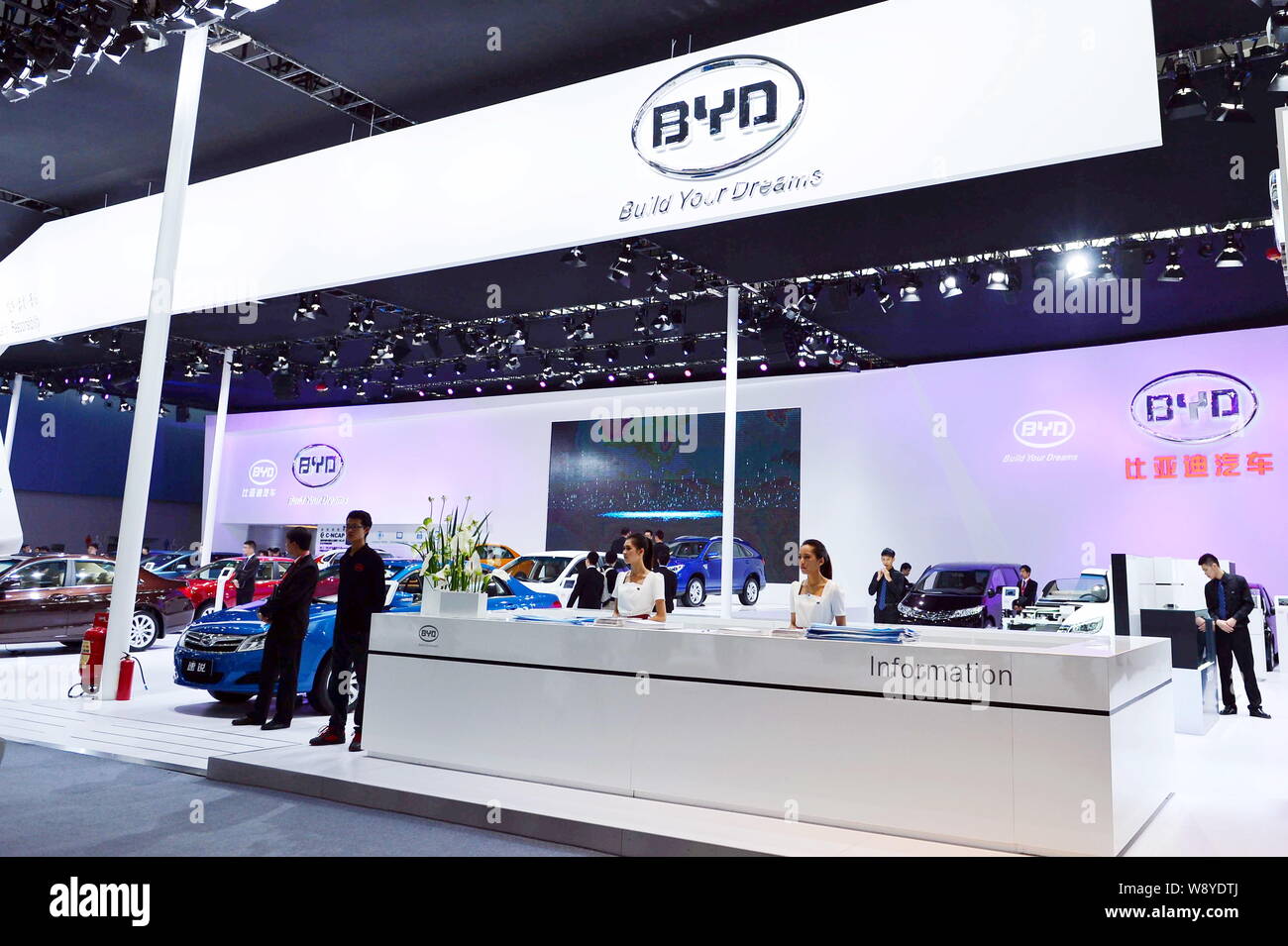 Byd stand hi-res stock photography and images - Alamy