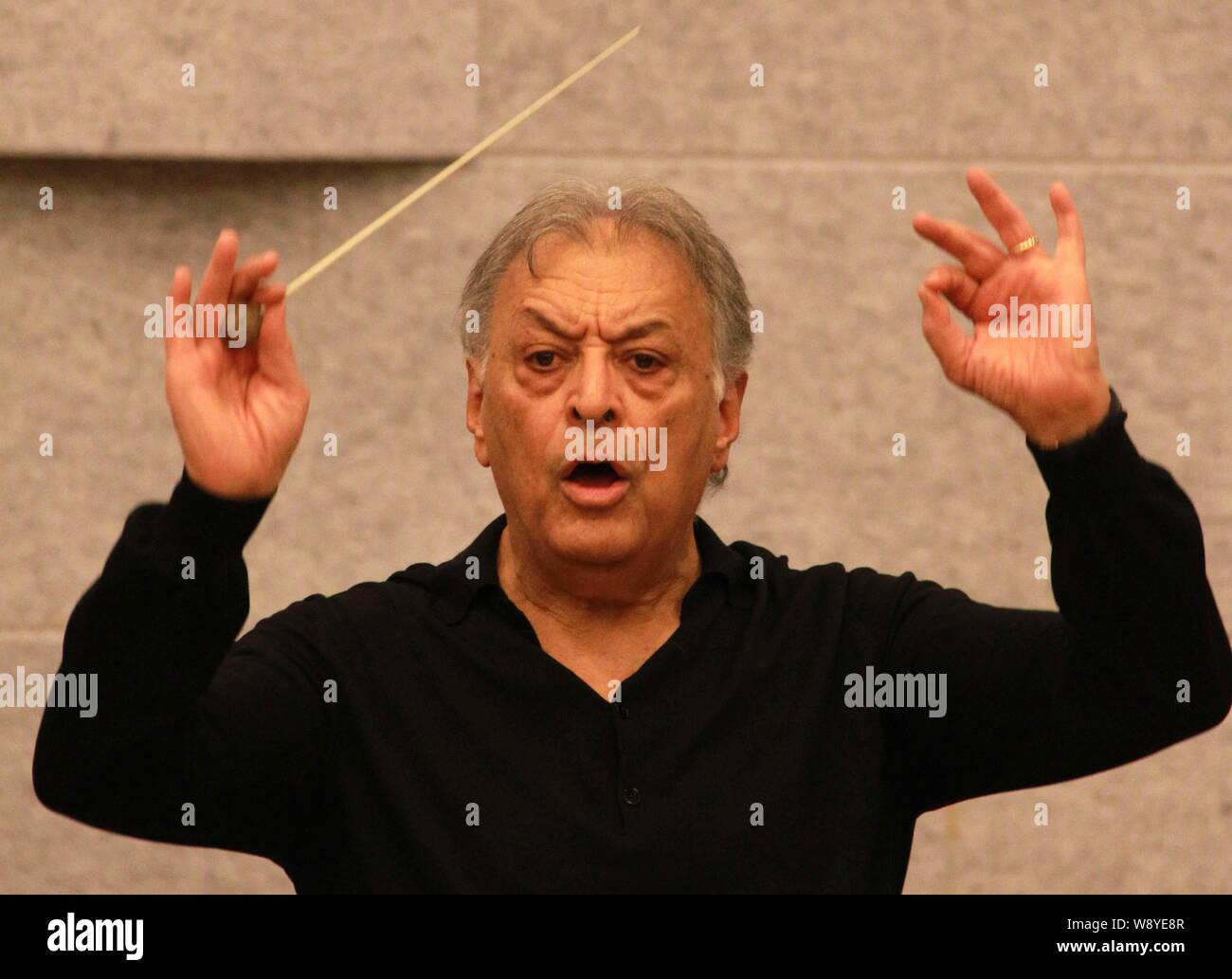Indian conductor Zubin Mehta performs during a rehearsal of his New ...