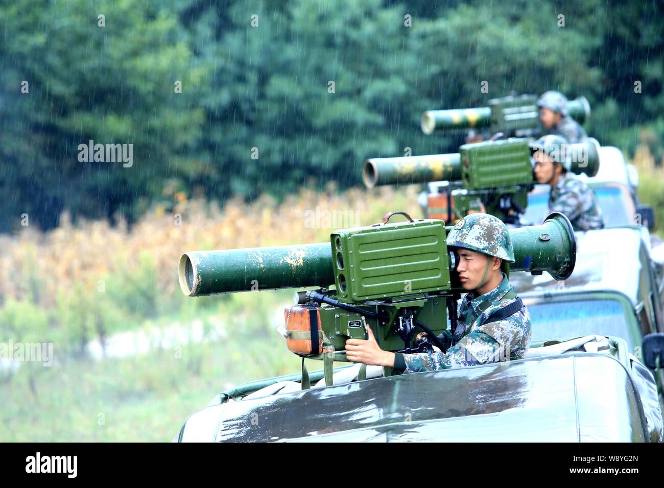 --FILE--Chinese PLA (People's Liberation Army) soldiers launch anti ...