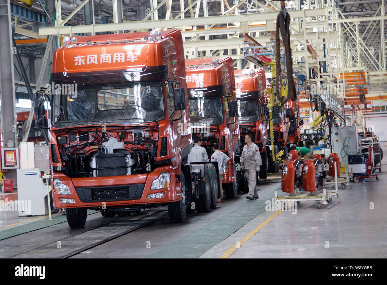 Commercial vehicle manufacturing hi-res stock photography and images ...