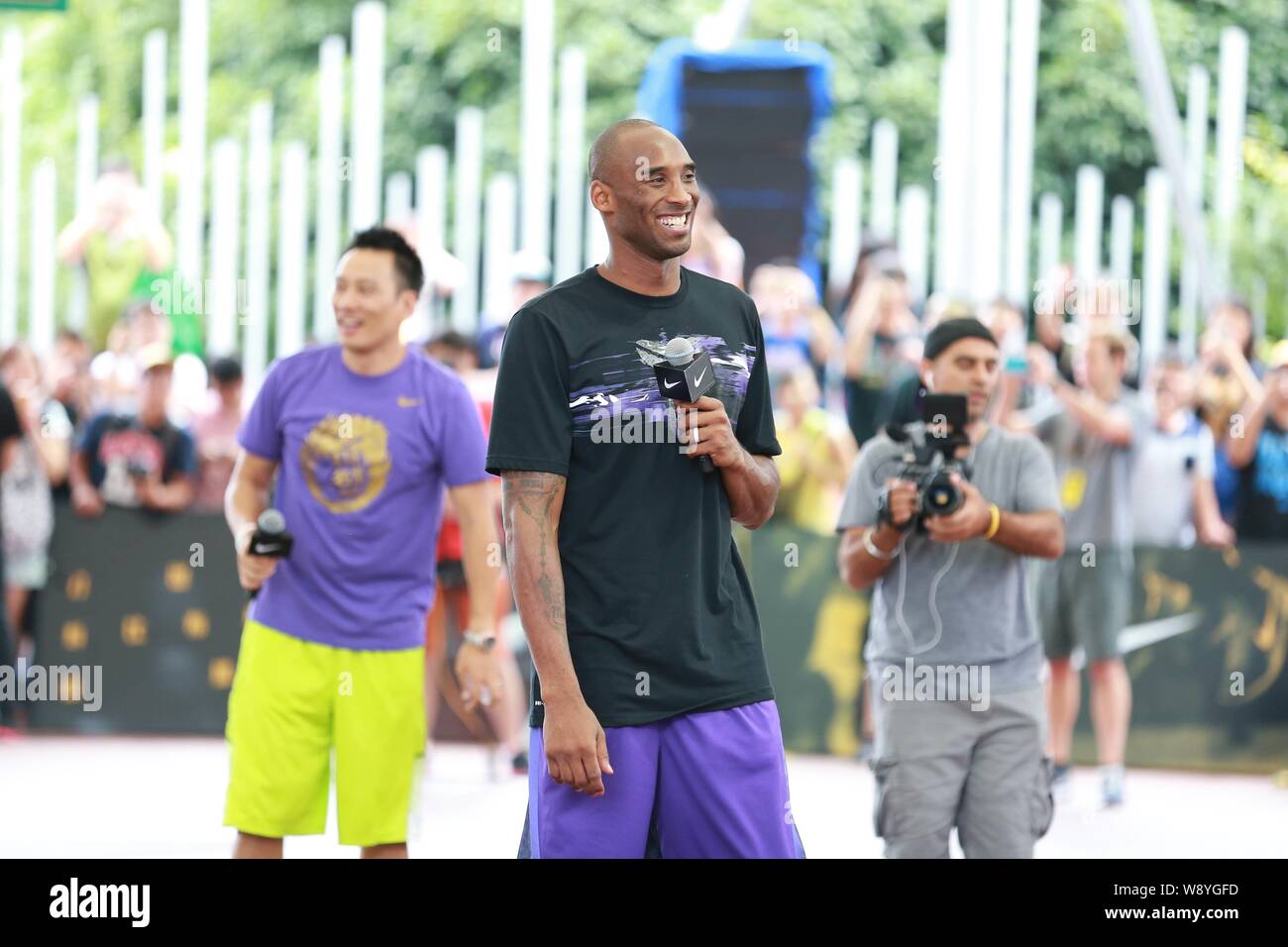 Kobe bryant 2014 hi-res stock photography and images - Alamy