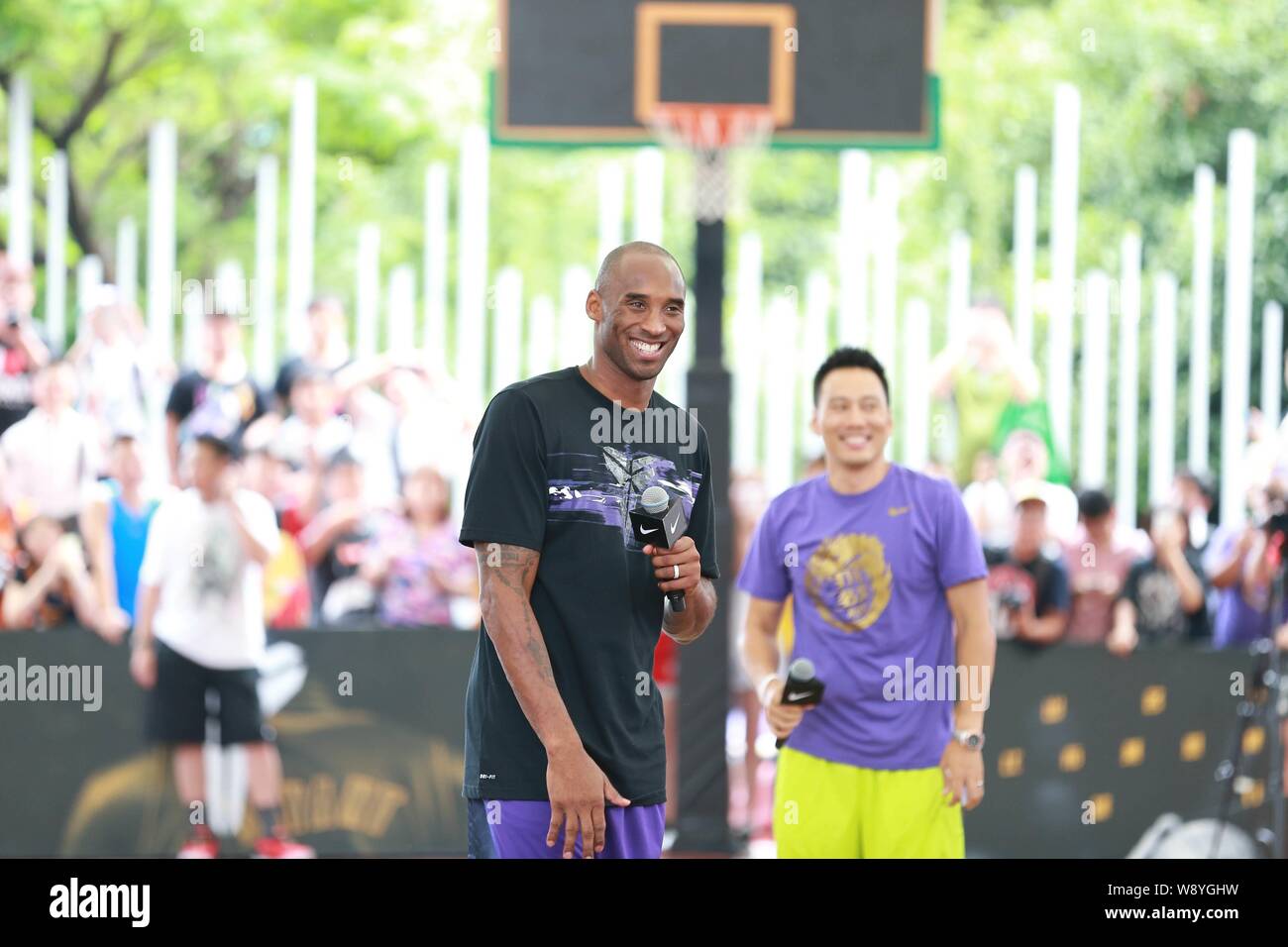 Kobe bryant 2014 hi-res stock photography and images - Alamy