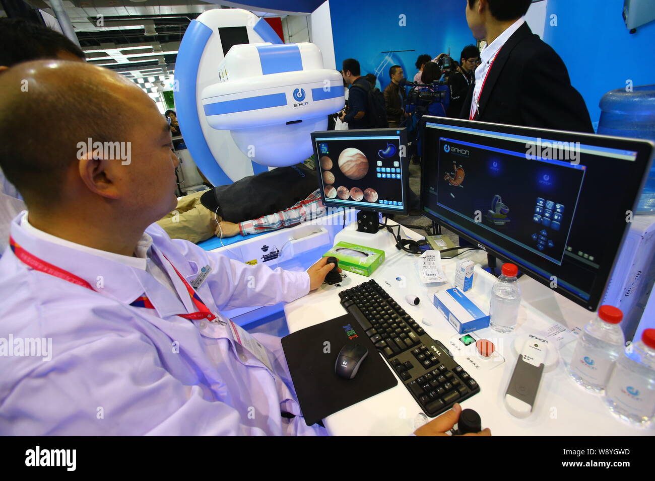 Endoscope stomach hi-res stock photography and images - Alamy
