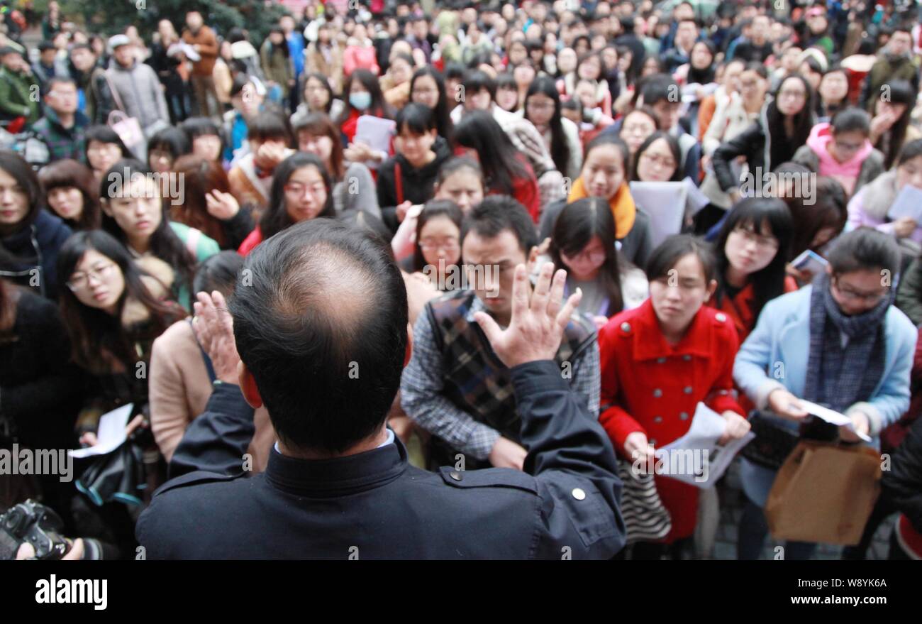 China civil service exam hi-res stock photography and images - Alamy