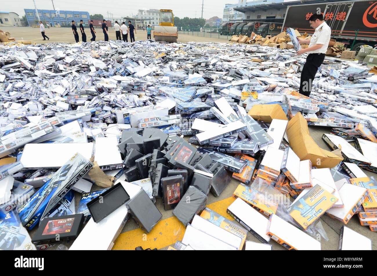 The customs officer hi-res stock photography and images - Alamy