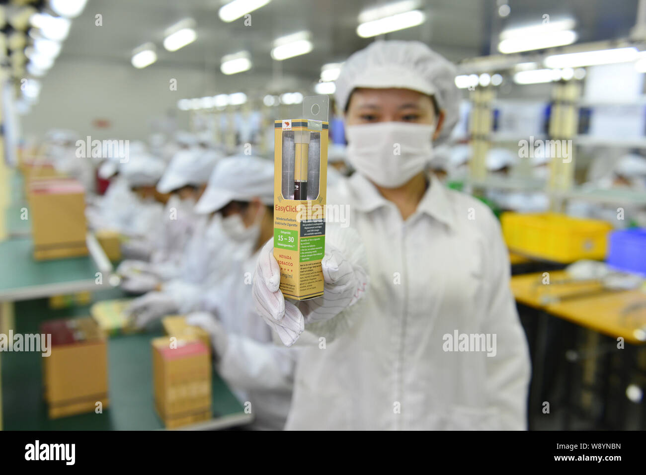 Packaging workshop hi-res stock photography and images - Alamy