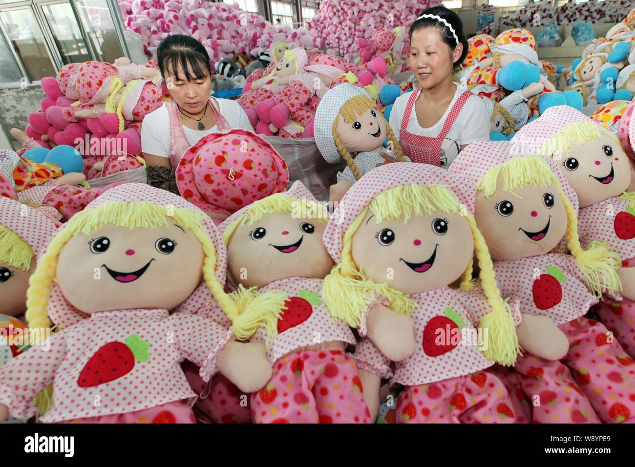 Toys china manufacturing hi-res stock photography and images - Alamy