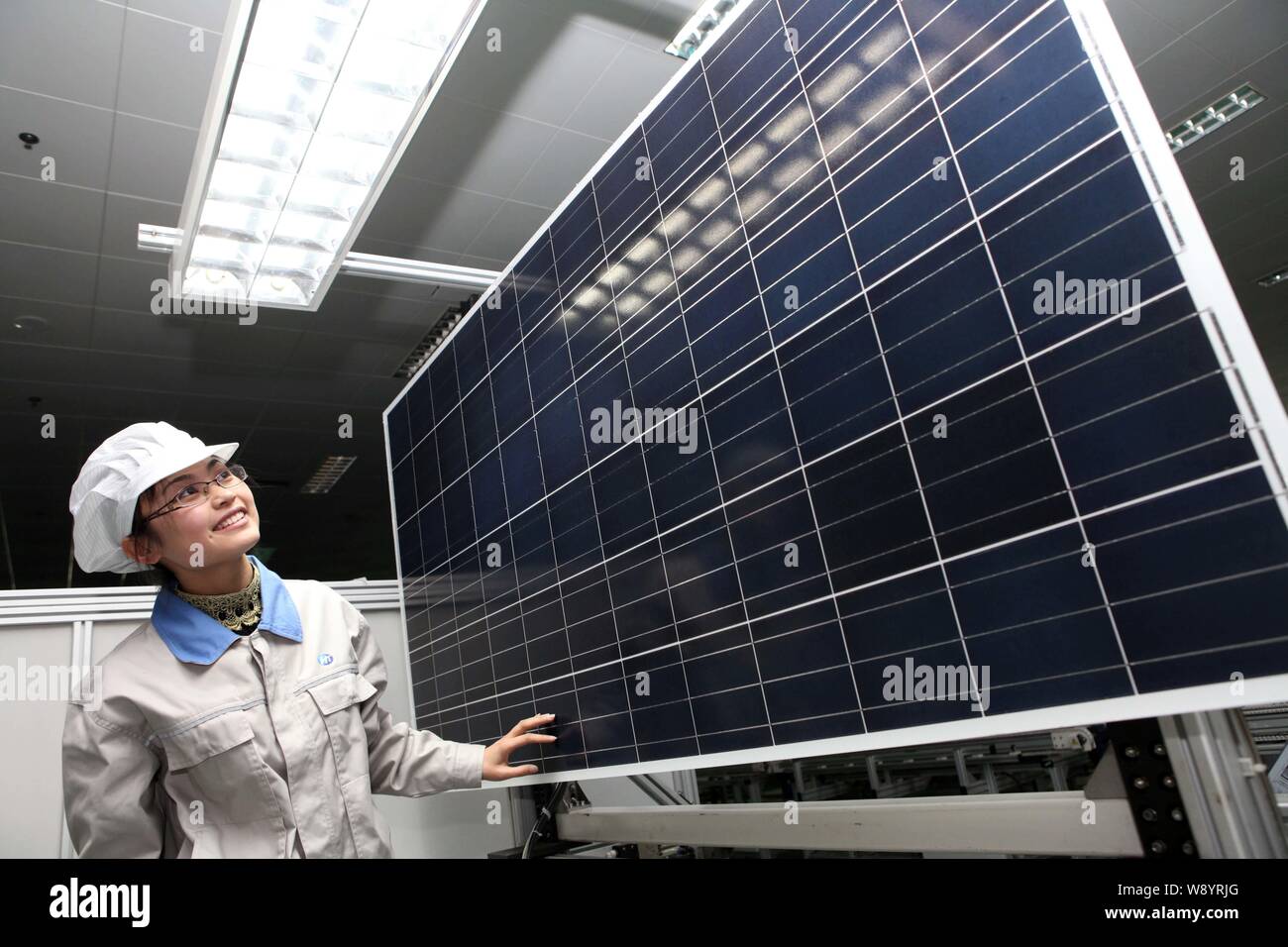 Solar panel export china hi-res stock photography and images - Alamy