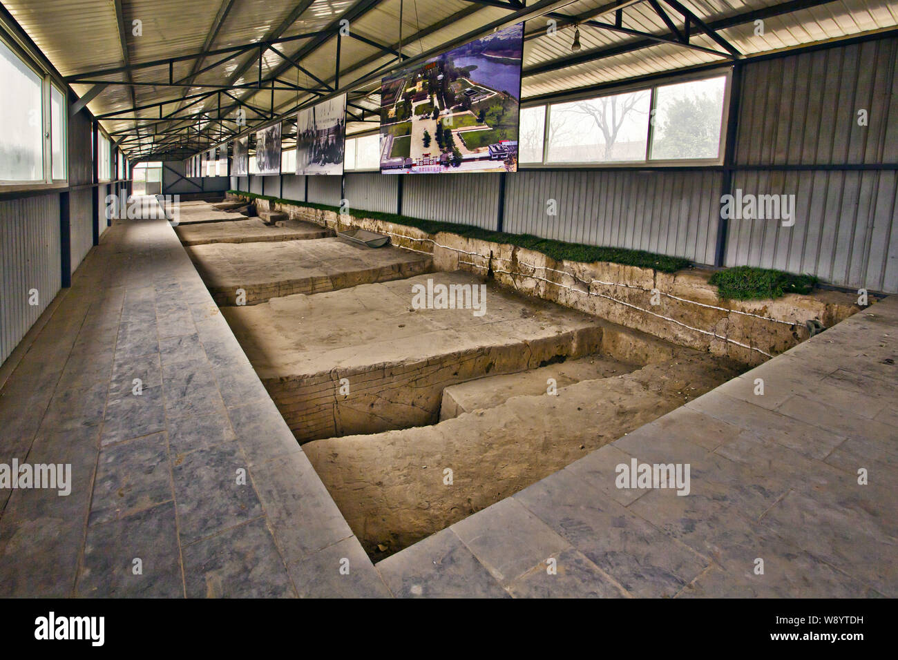 Yin ruins museum hi-res stock photography and images - Alamy