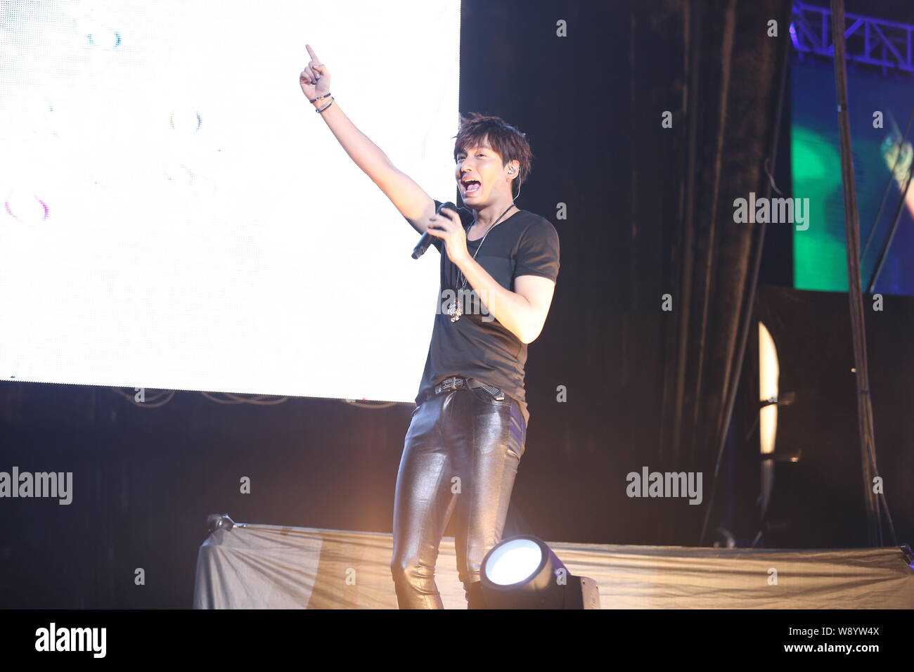 Actor and singer lee min ho hi-res stock photography and images - Alamy