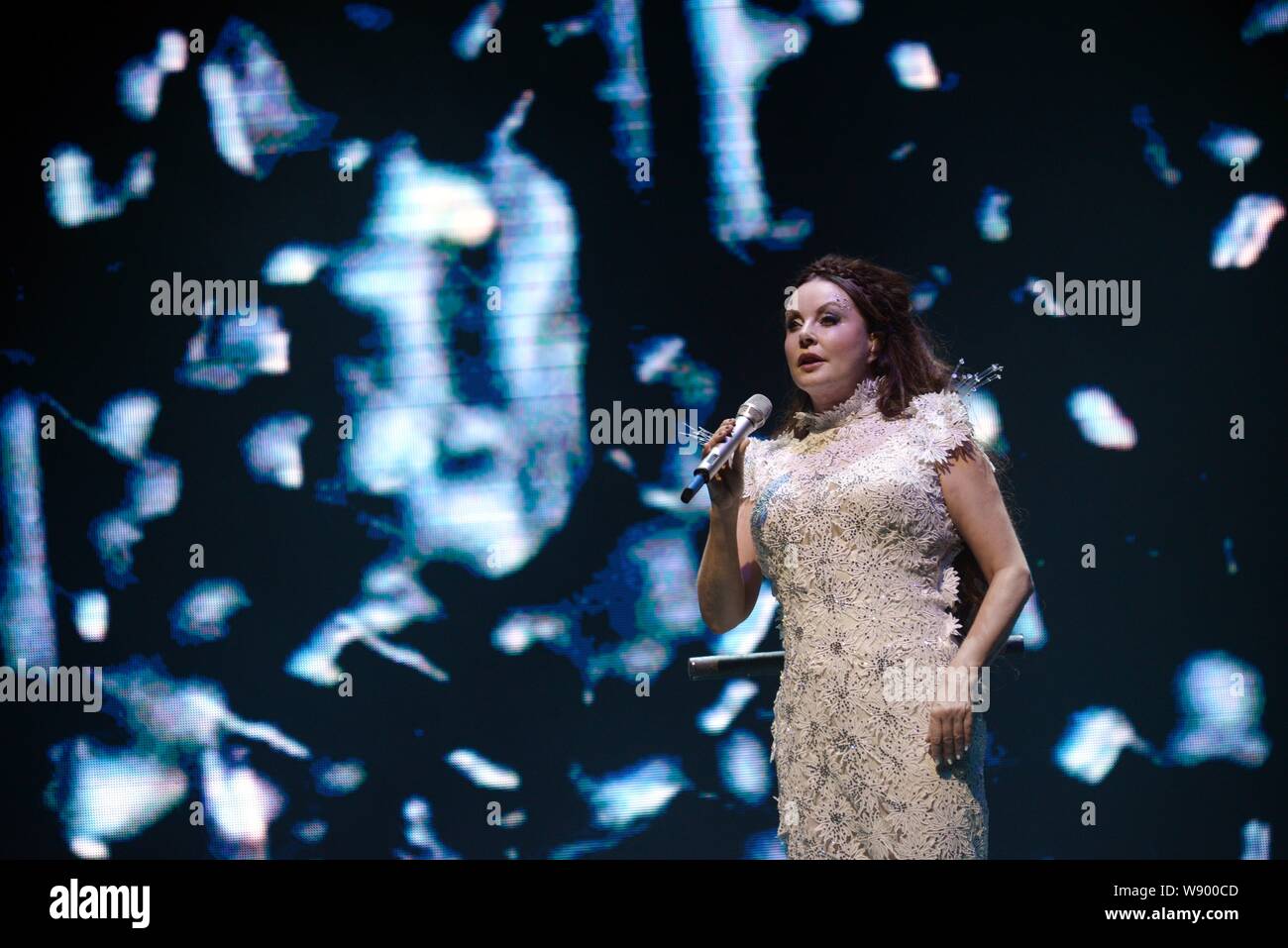 Sarah brightman singer hi-res stock photography and images - Alamy