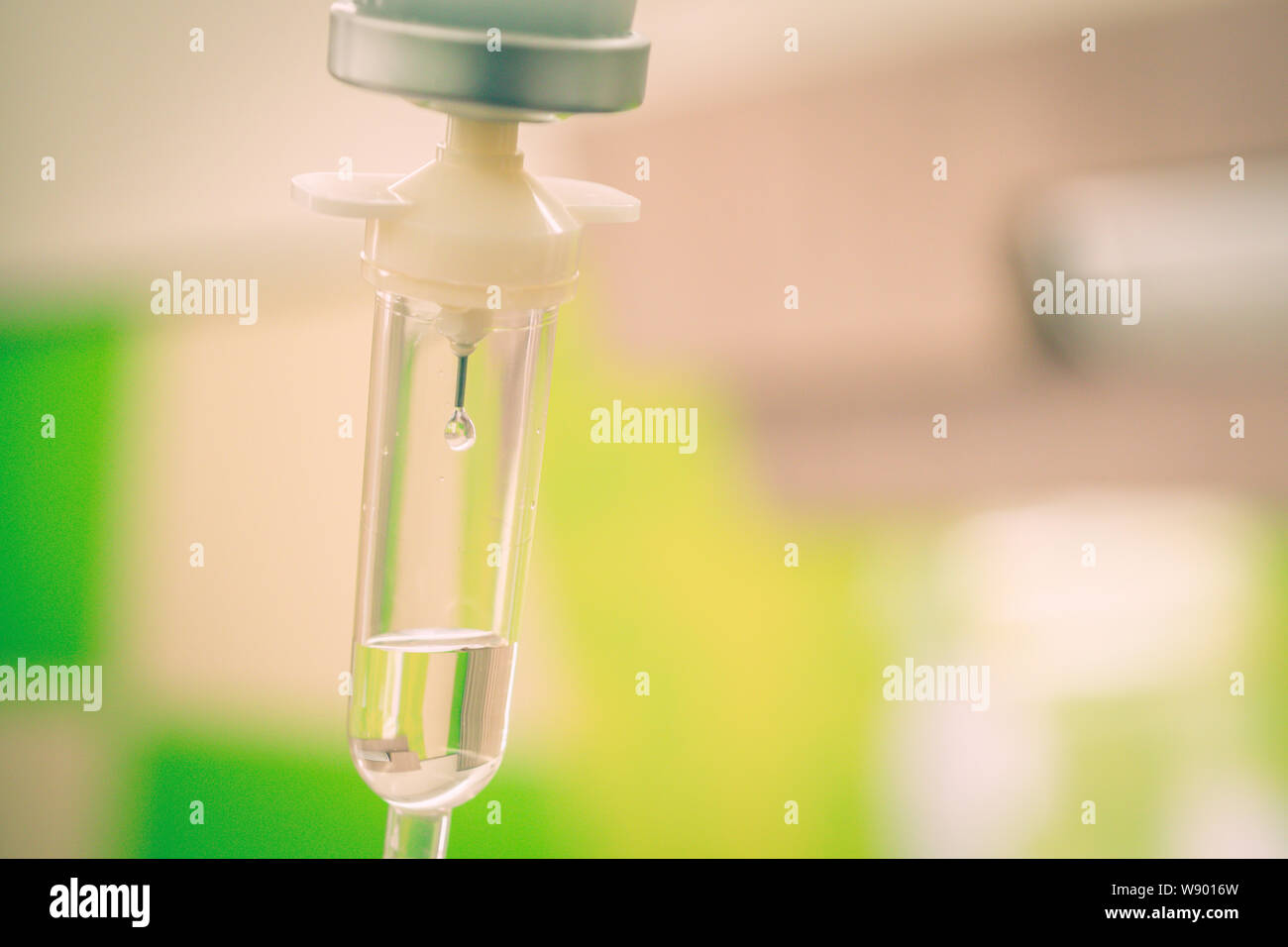 Saline solution hi-res stock photography and images - Alamy