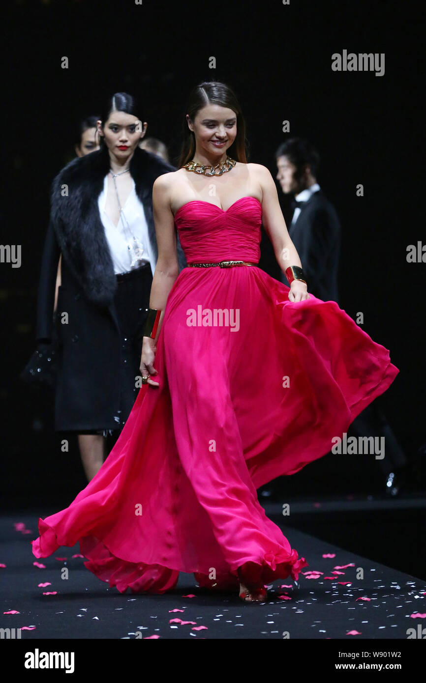Miranda Kerr Pink Dress Runway