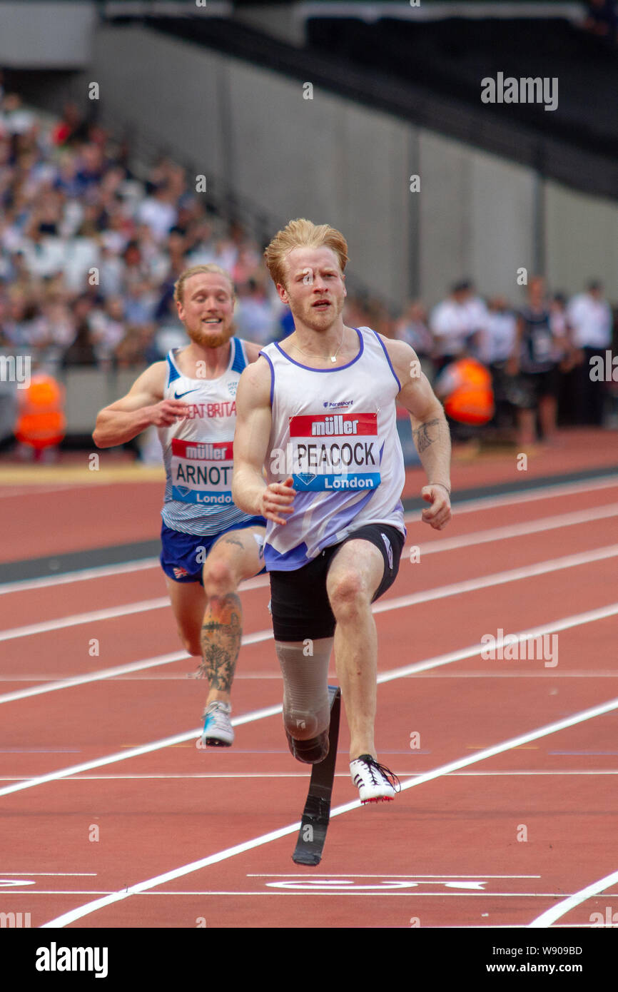James Arnott and Jonathan Peacock of Great Britain in action during the ...