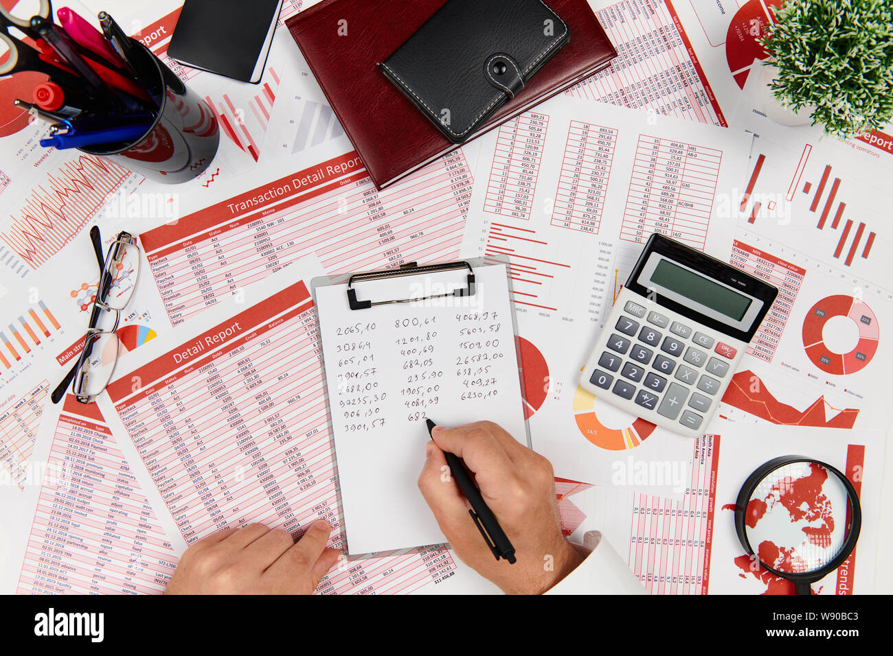 Audit tables hi-res stock photography and images - Alamy