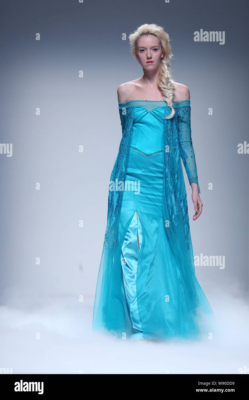 Shanghai disney princess hi-res stock photography and images - Alamy