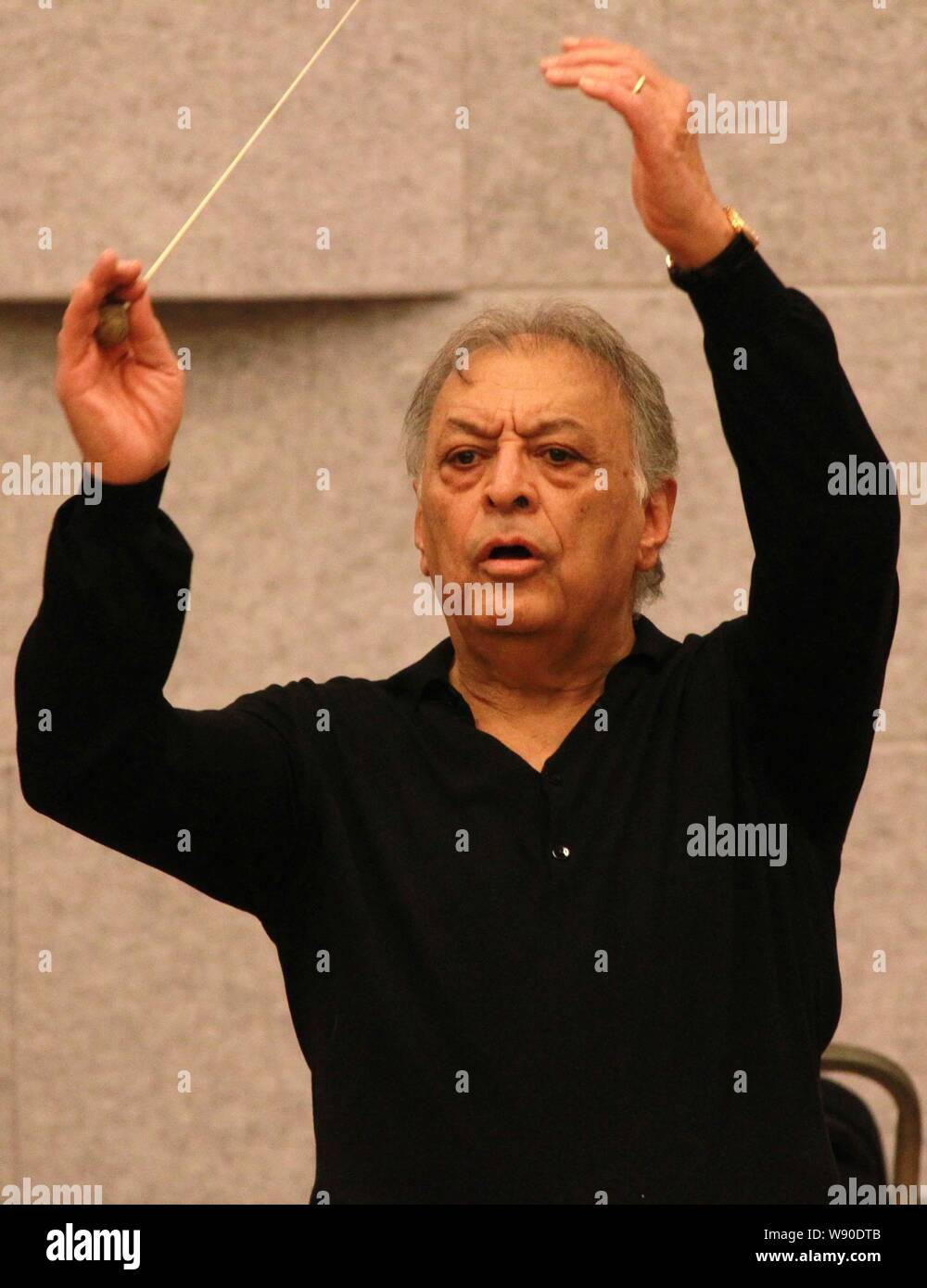 Indian conductor Zubin Mehta performs during a rehearsal of his New ...