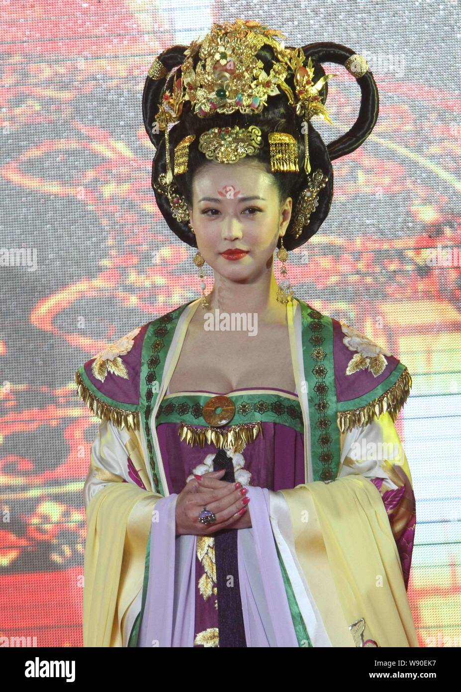 Hong Kong Actress Kathy Chow Dressed In Ancient Chinese Costume Of Tang Dynasty Poses At A