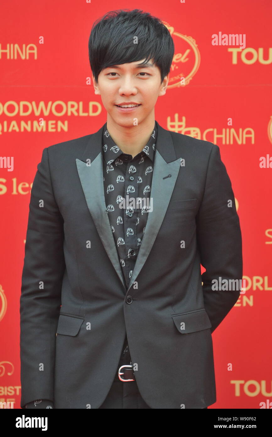 South Korean singer and actor Lee Seung-gi poses as he arrives for the ...