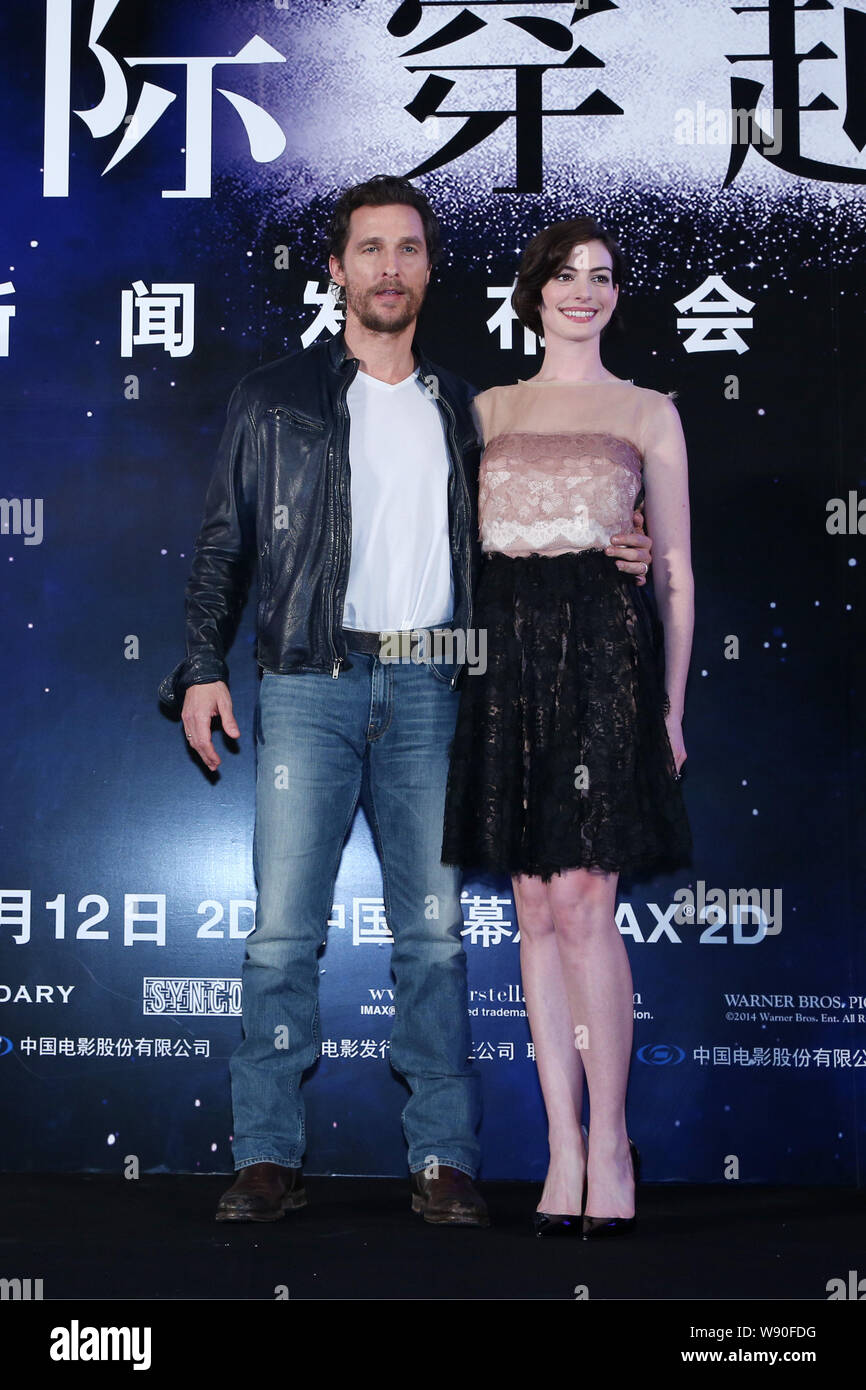 American actress Anne Hathaway, right, and actor Matthew McConaughey ...