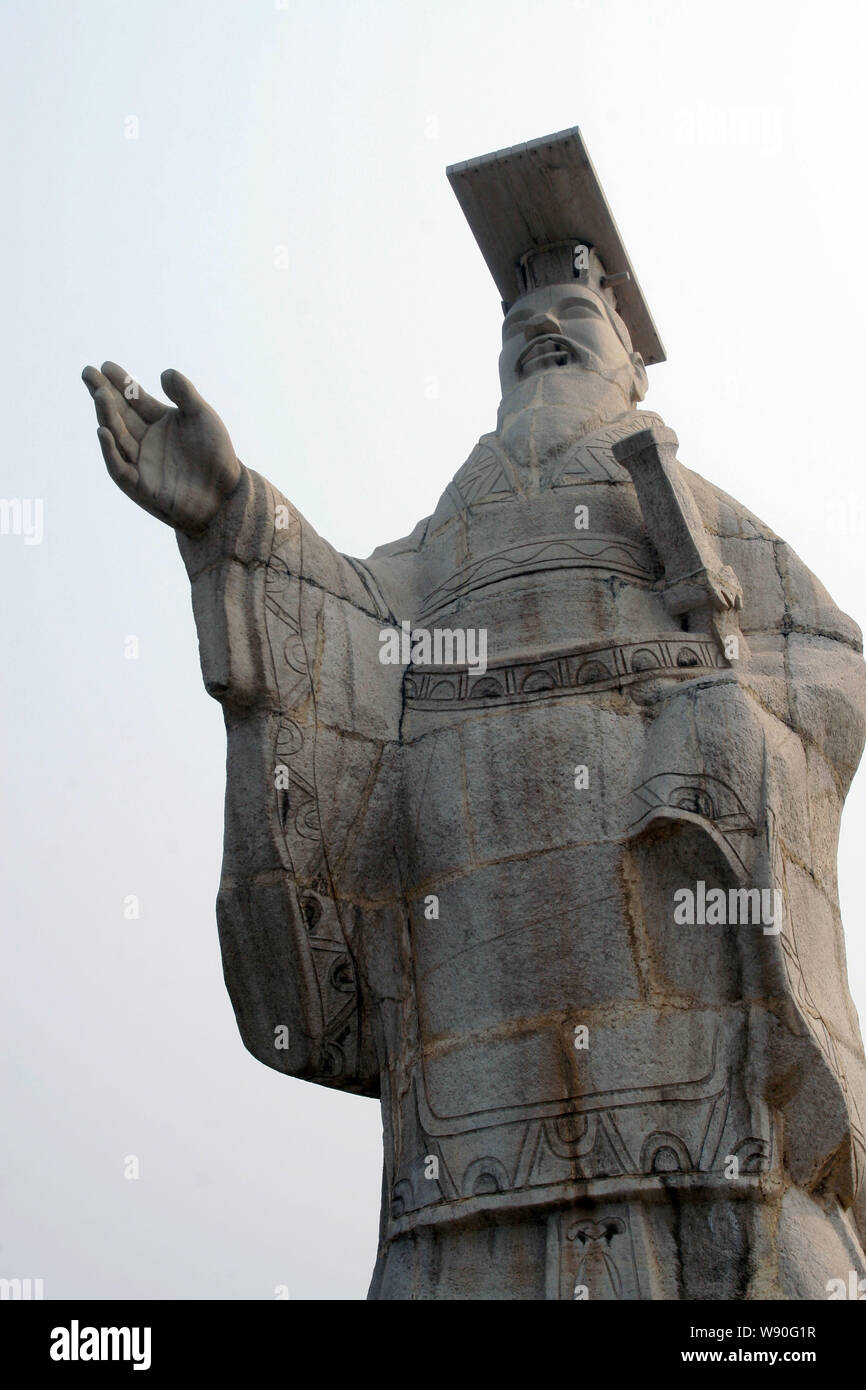 Qin Shi Huangdi Statue