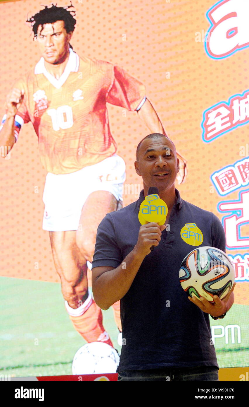 Manager ruud gullit hi-res stock photography and images - Alamy