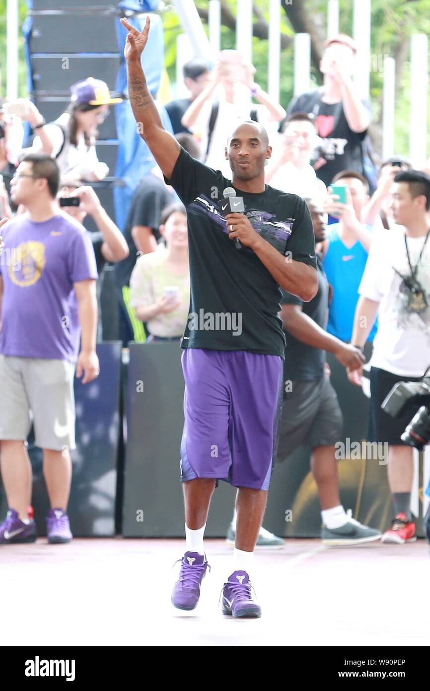 Kobe bryant 2014 hi-res stock photography and images - Alamy