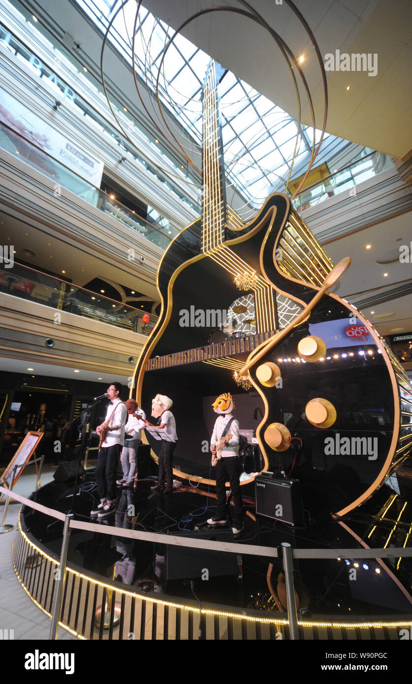 15 meter tall hi-res stock photography and images - Alamy