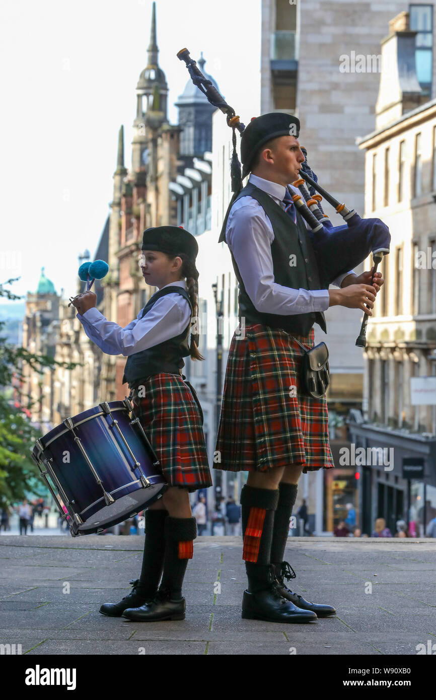 Pipe pipes piper piping hi-res stock photography and images - Alamy