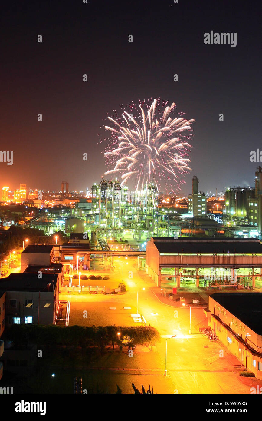 Mid autumn festival fireworks hi-res stock photography and images - Alamy