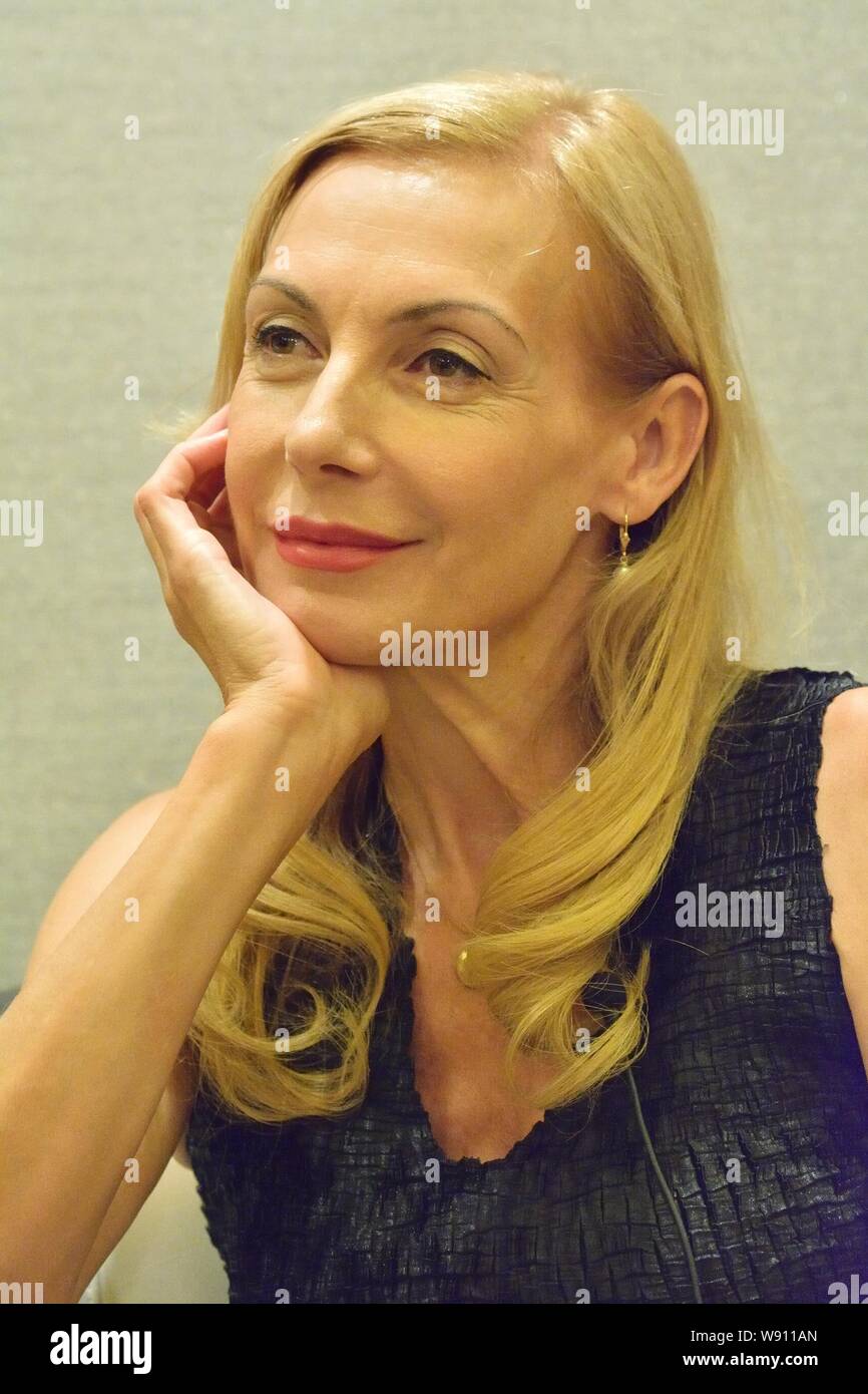 German actress singer ute lemper hi-res stock photography and images ...