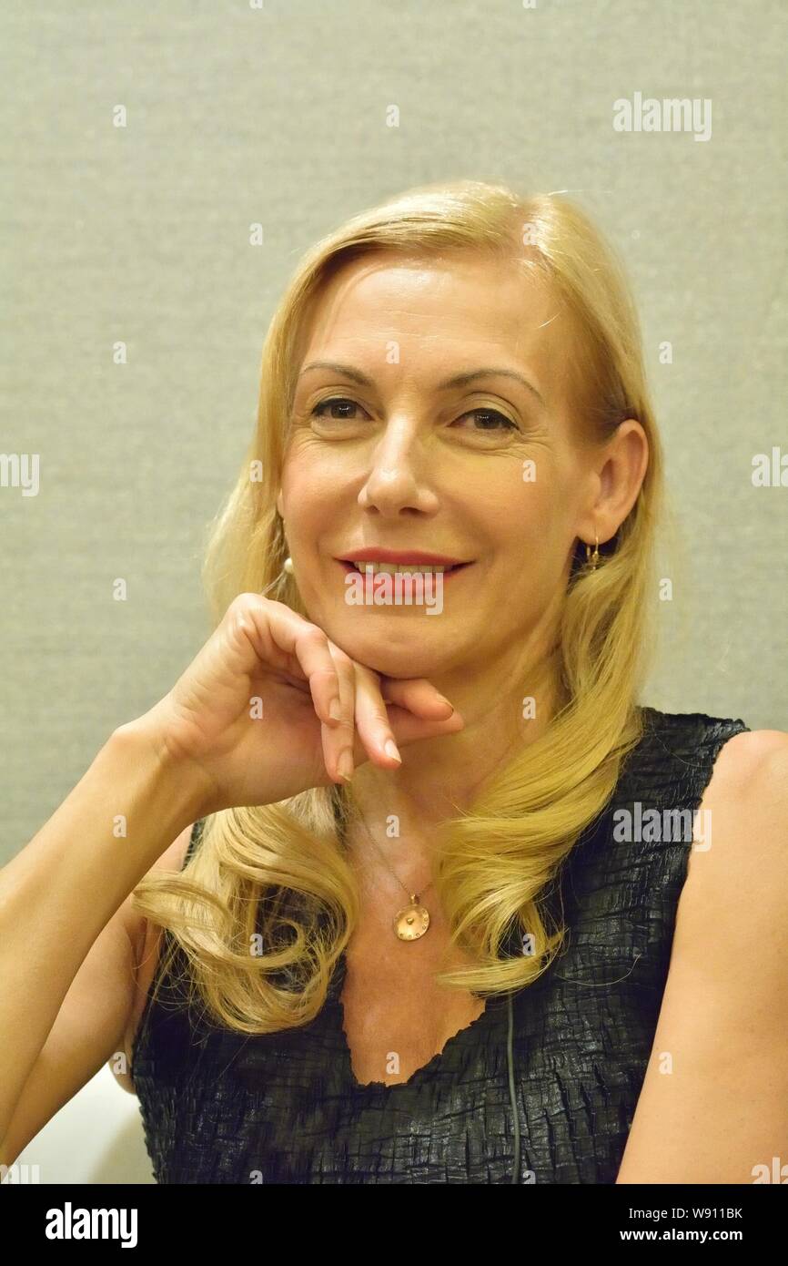 Ute singer hi-res stock photography and images - Alamy