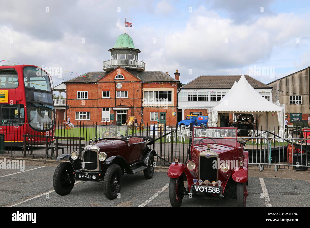 Citroën 5HP Cloverleaf (1924) and Riley Nine MkIV 2-Seater Tourer (1929 ...