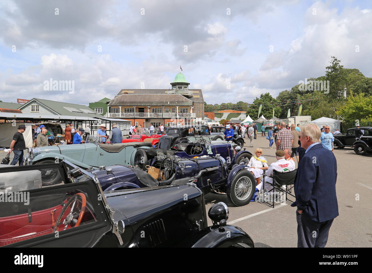 Pre war sports cars hi-res stock photography and images - Alamy