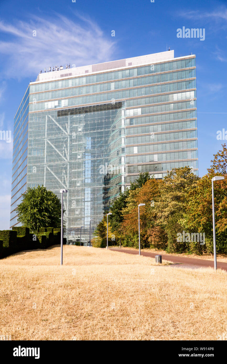 Stadttor düsseldorf hi-res stock photography and images - Alamy