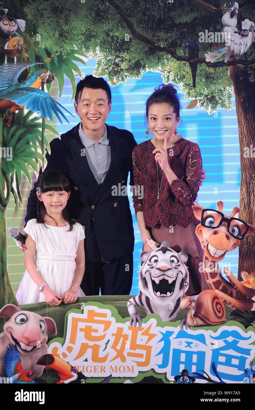 (From left) Chinese actress Ji Zihan, actor Tong Dawei and actress ...
