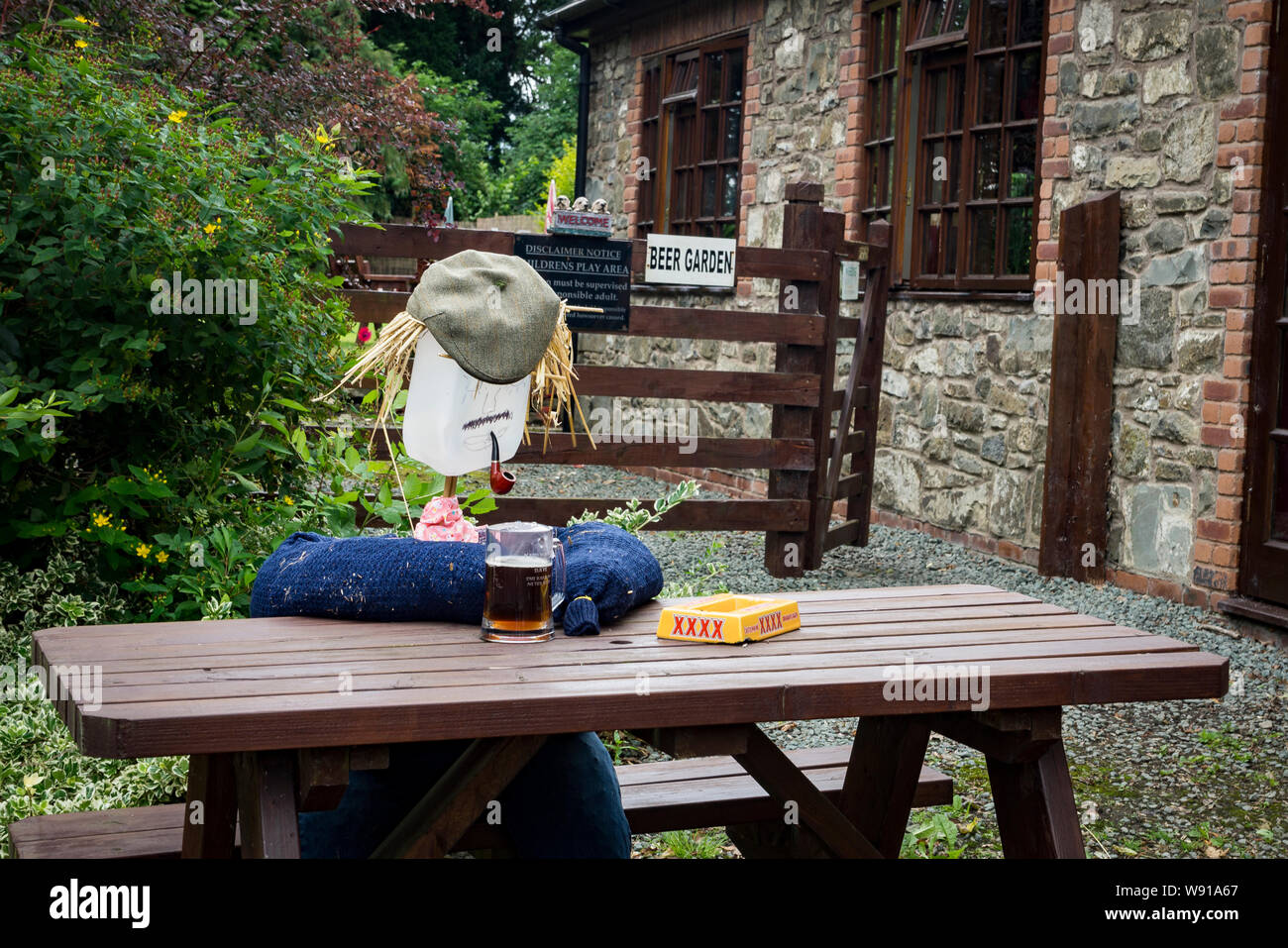 Drunk wales hi-res stock photography and images - Alamy